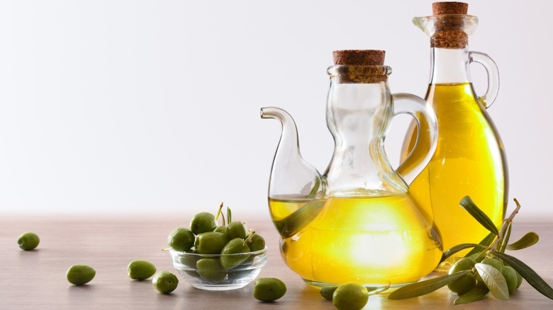 Olive Oil Glass Bottles: A Comprehensive Guide to Sustainable, Elegant ...